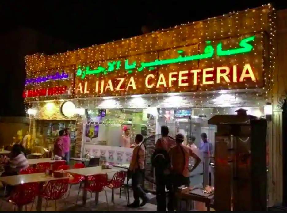 Street Food in Dubai Dubai: Savor the City's Irresistible Scene